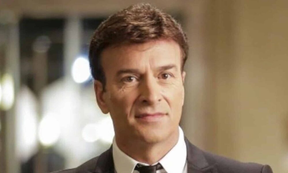 Tony Carreira emocionado no seu regresso aos palcos