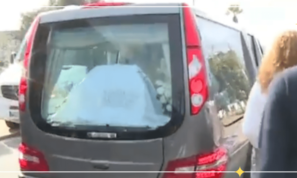 Mãe da cantora Cláudia Isabel foi socorrida pelos bombeiros no funeral ...